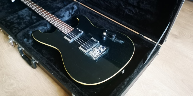 Guitarra Ibanez RS320 Roadstar Series Made in Japan de segunda mano en ...