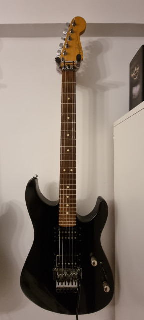 Cambio: Fender Showmaster USA y LTD EC1000 Deluxe en Madrid | Guitarristas