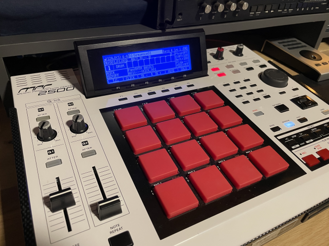 Akai MPC 2500 - Special Edition White de segunda mano por 1200 € en ...