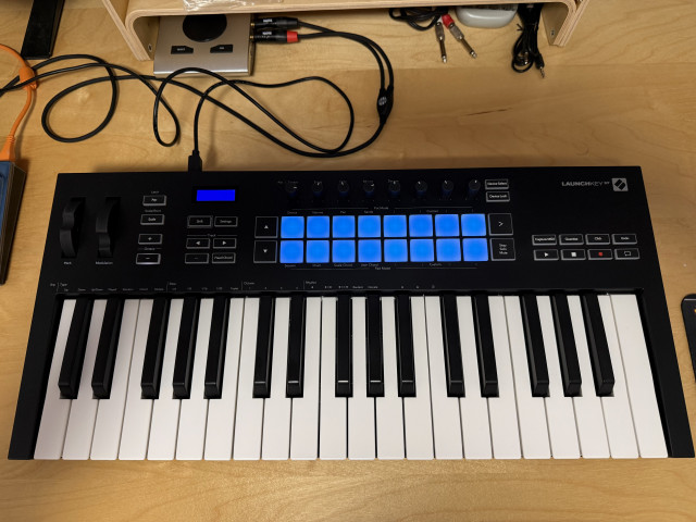 Novation launchkey 37 mk3 de segunda mano en Girona | Hispasonic