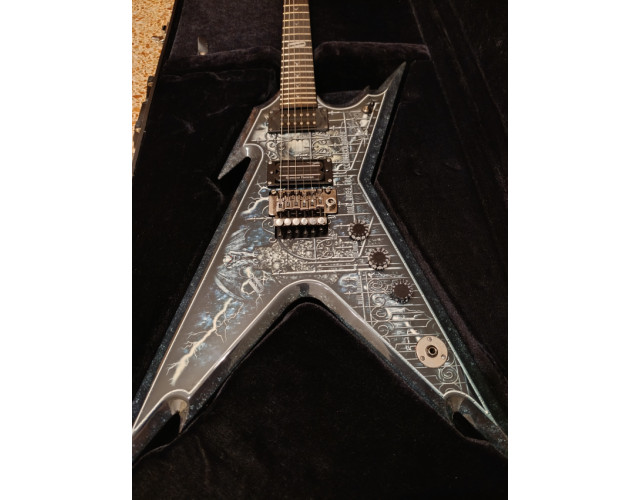 Cambio: Dean Razorback Cemetery Gates original en Alicante | Guitarristas