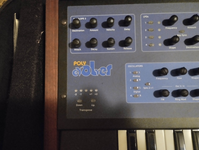 Dave Smith Polyevolver Keyboard de segunda mano en Valencia