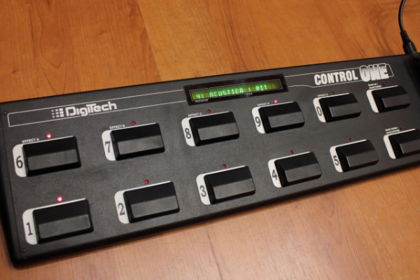Digitech Control-One de segunda mano por 25 € en Cádiz | Guitarristas