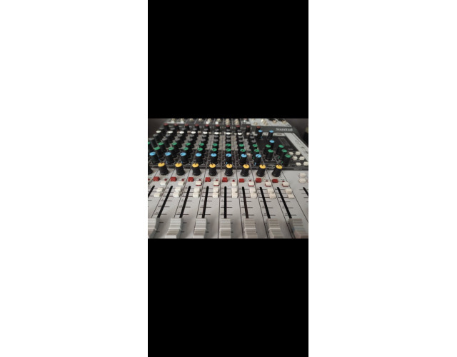 Soundcraft Signature 12 MTK de segunda mano por 450 € en Madrid