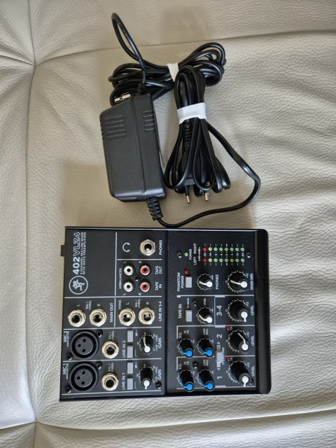 Mesa de Mezclas Mackie 402 VLZ4 de segunda mano por 100 € en Bizkaia