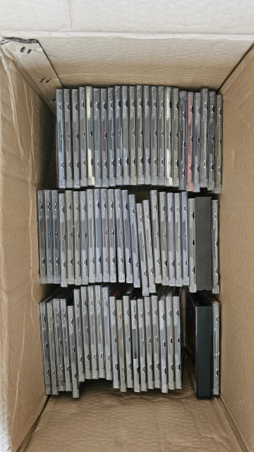Lote de 65 Cd's originales de segunda mano por 1 € en Castellón ...