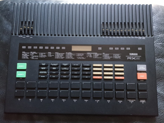 Drum Machine Yamaha Rx5 de segunda mano por 500 € en Barcelona | Hispasonic