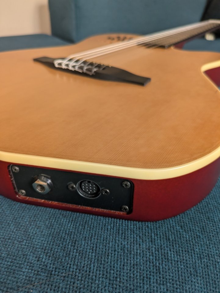 Godin Multiac ACS Ceedar de segunda mano por 1300 € en Girona