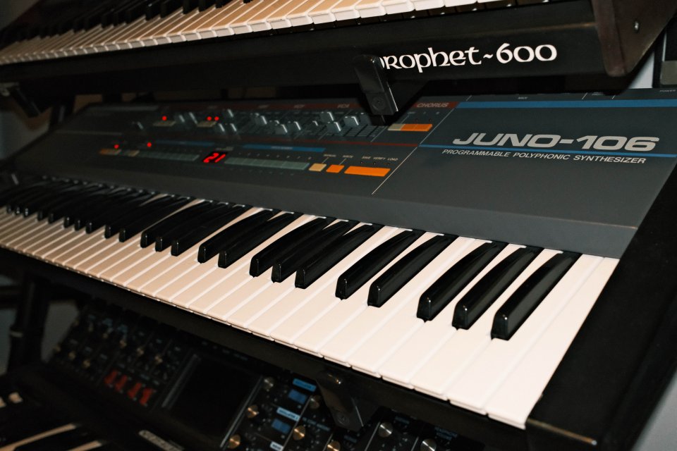 Roland Juno-106 en muy buen estado | Service 2020 de segunda mano por ...