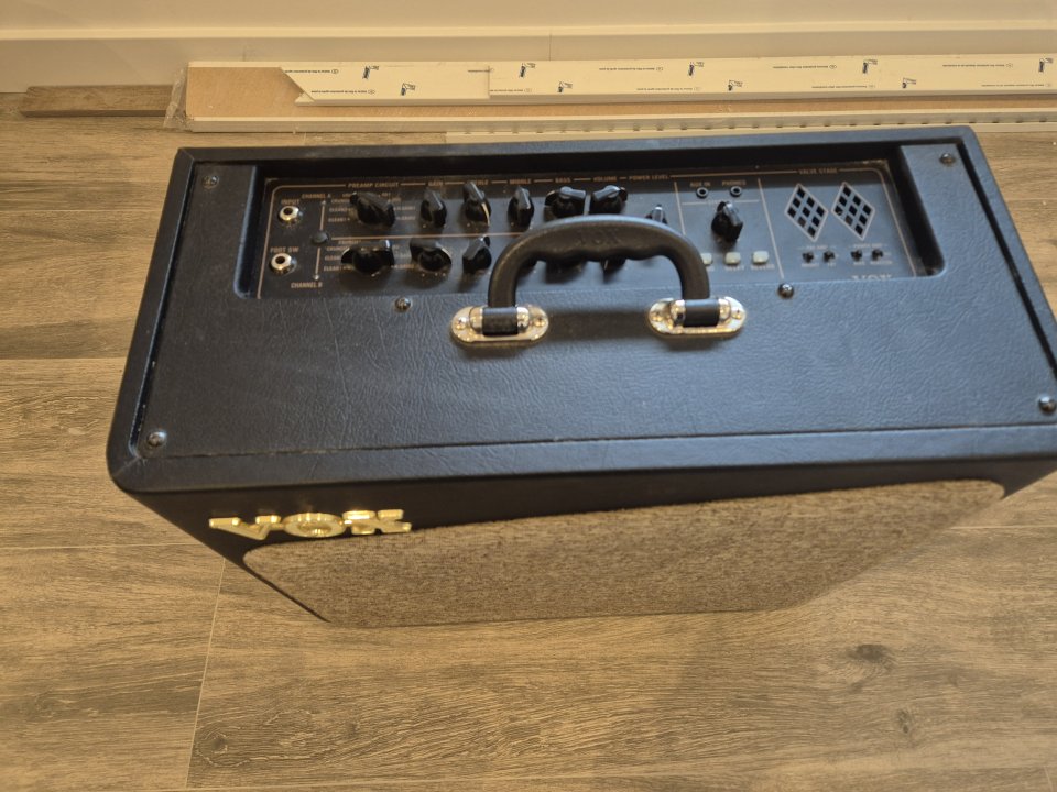 Amplificador de guitarra Vox AV30 de segunda mano por 160 € en Madrid ...