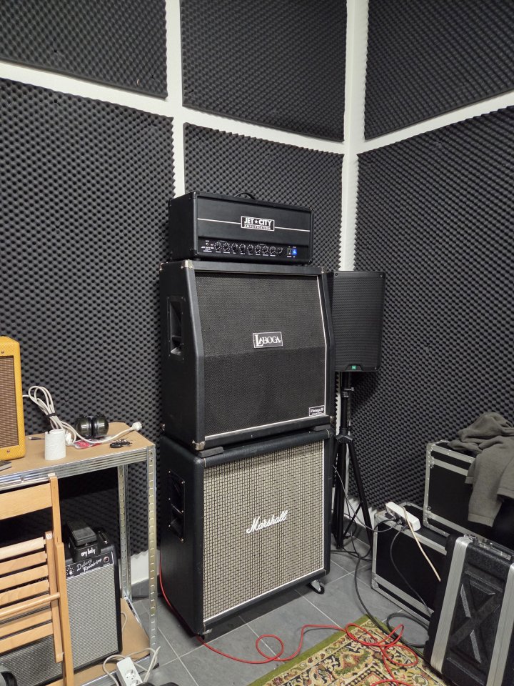 Pantalla Laboga 4x12 Celestion V30 de segunda mano por 300 € en ...