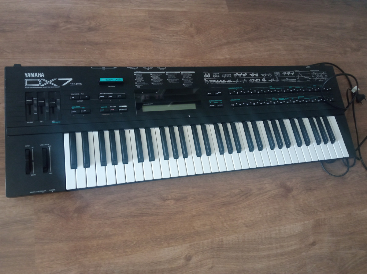 Yamaha DX7 IID de segunda mano por 400 € en Madrid | Hispasonic