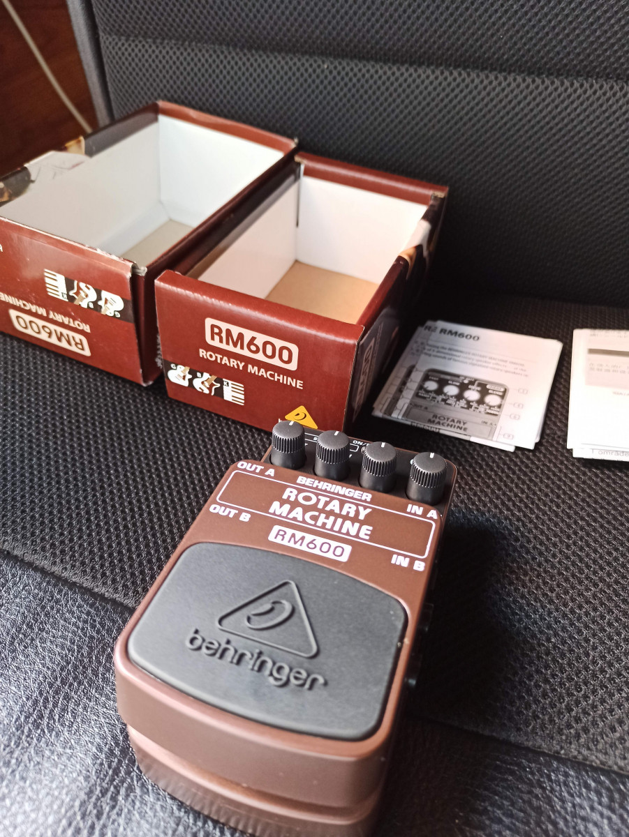 Behringer Rotary Machine RM600 de segunda mano por 90 € en Girona ...