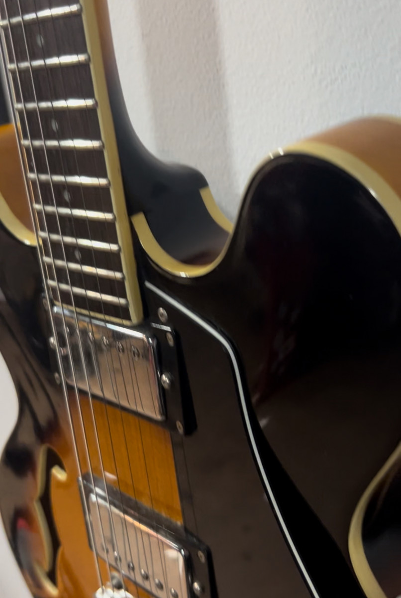 Cambio: Cambio samick es335 koreana por ampli en Sevilla | Guitarristas